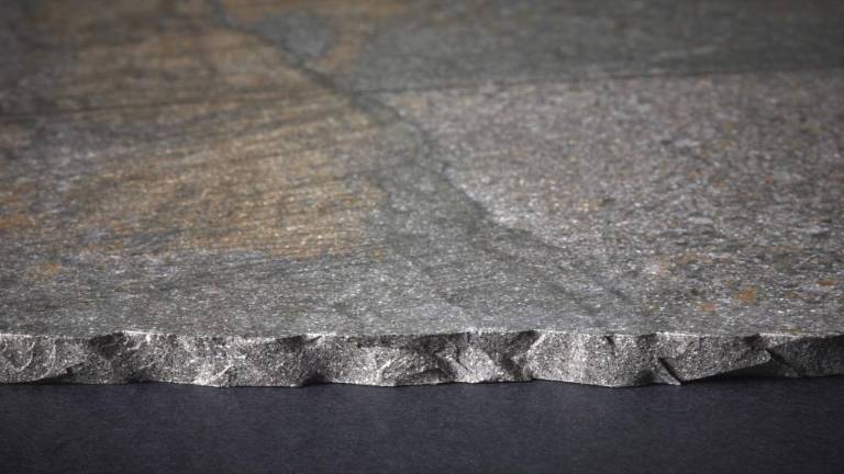 Roca Tiles lanza el nuevo porcelánico Rockstone